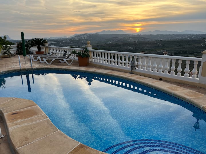Large Villa, Great View With Private Swimming Pool - Benitachell