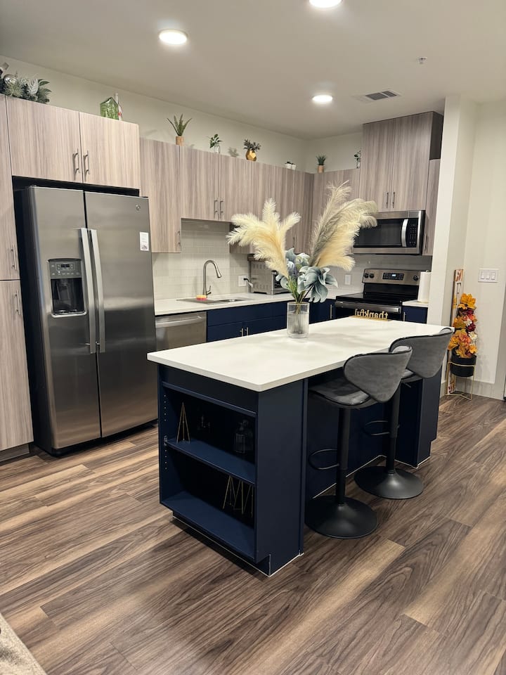 Luxurious, Cozy One Bedroom - 캐럴턴