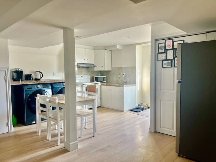 Walk To Lake | 2br Family Suite | Near Toronto - Ajax