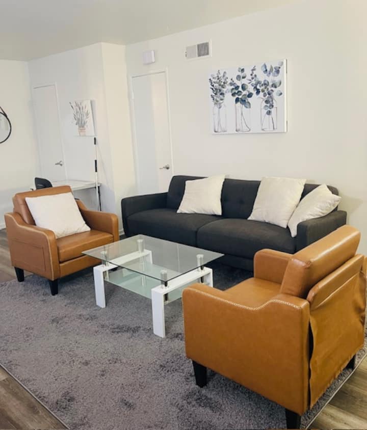 2 Bd Hidden Gem+private Backyard - Riverside, CA