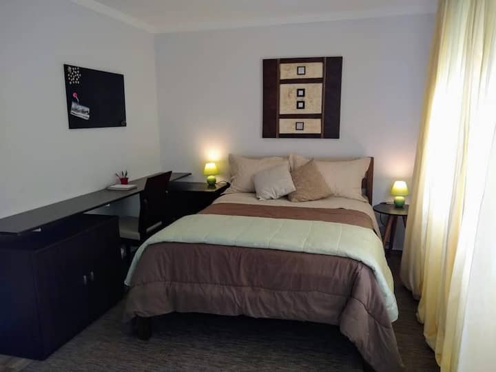 Edícula Independente Em Vila Ao Lado Do Metrô - São Paulo