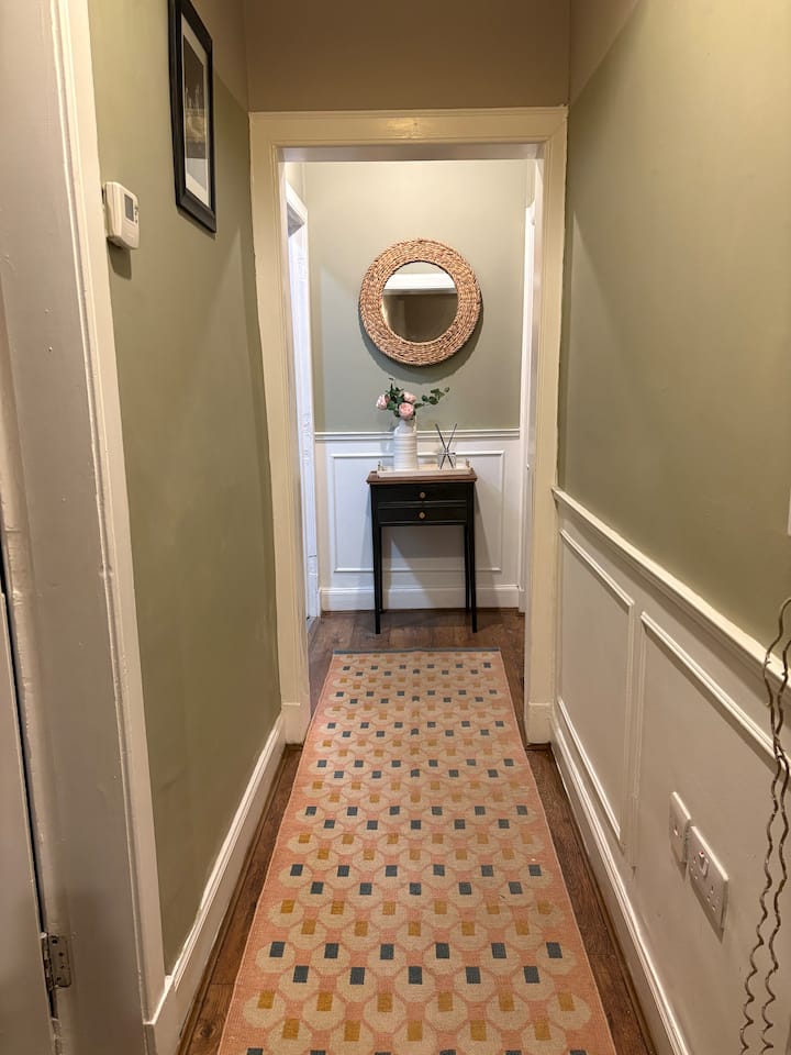Ground Flat Close To City - Edinburgh