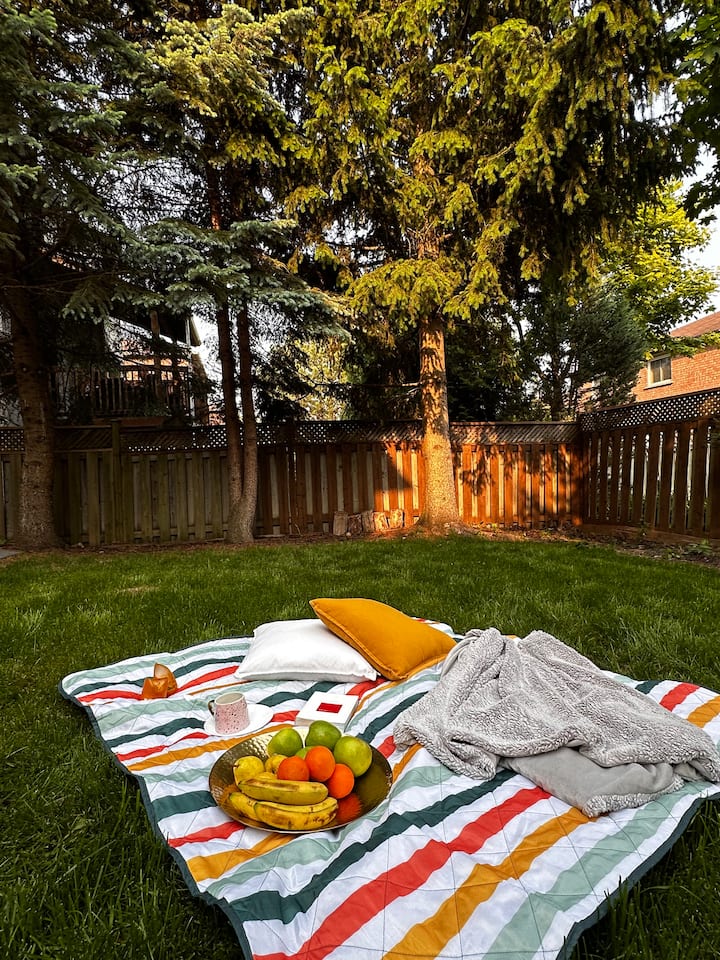 Stylish 2br Retreat|bright, Modern & Private Entry - Bradford
