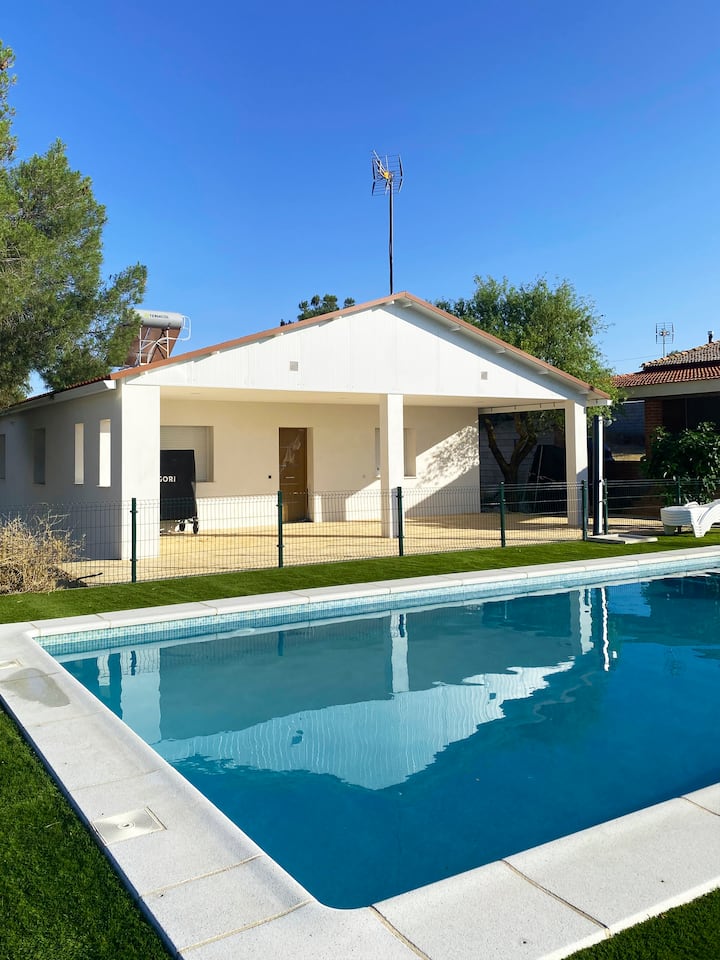 Casa Con Piscina, Villa Alarilla - Tarancón