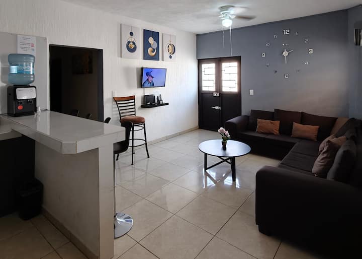 Casa Céntrica Amueblada Con Aire Acondicionado - Tepic