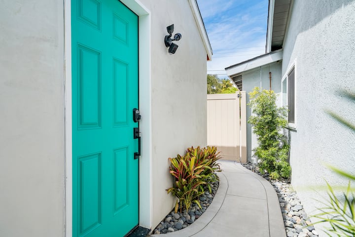 La Casita | Spacious & Styled 250sf Tiny Home - Vista, CA