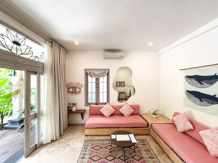 Kresna By The Sea Apartment One - Seminyak