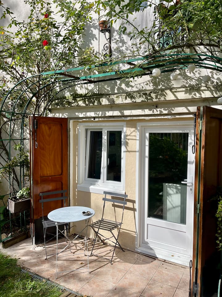 Petite Chambre Au Vert - Paris