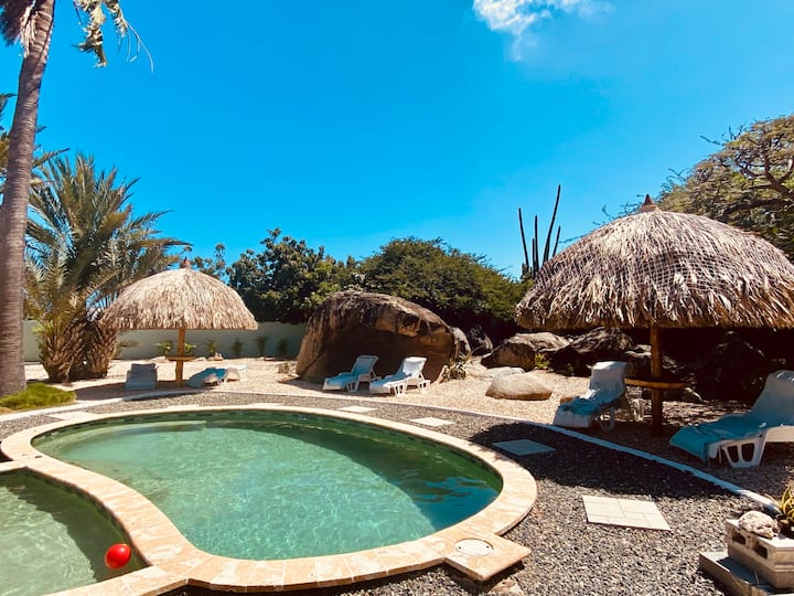 Cozy 2 Bedroom Appt, Pool, Bbq And Garden - Aruba