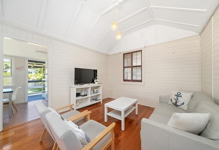 Two Bedroom Cottage Minutes To The Waterfront. - Kayo Stadium