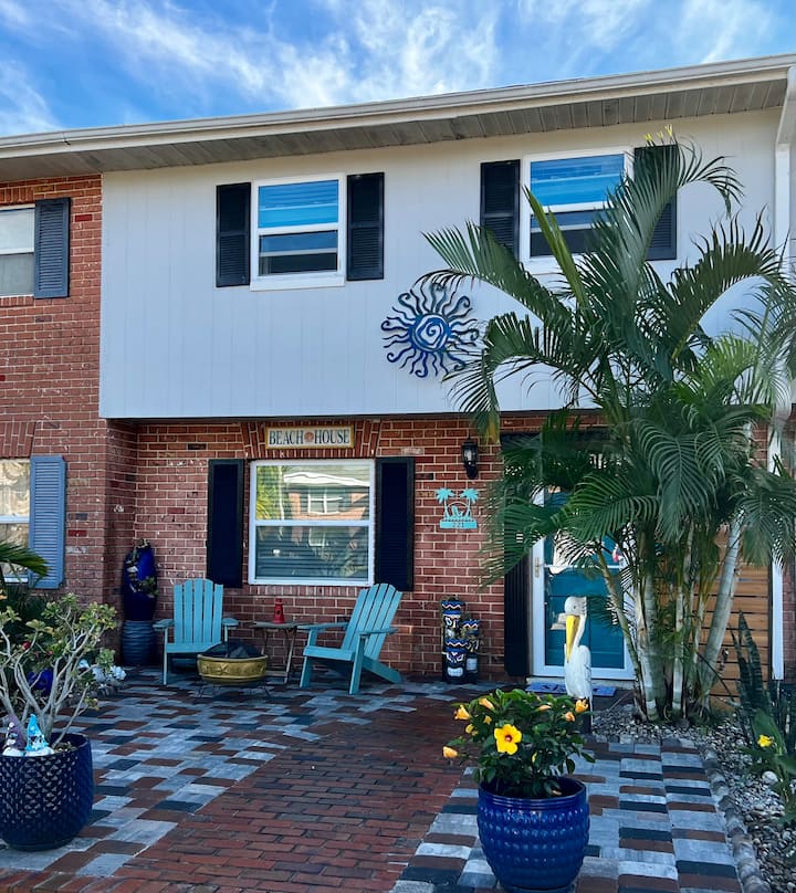 Space Coast Beach Retreat - Cocoa Beach, FL