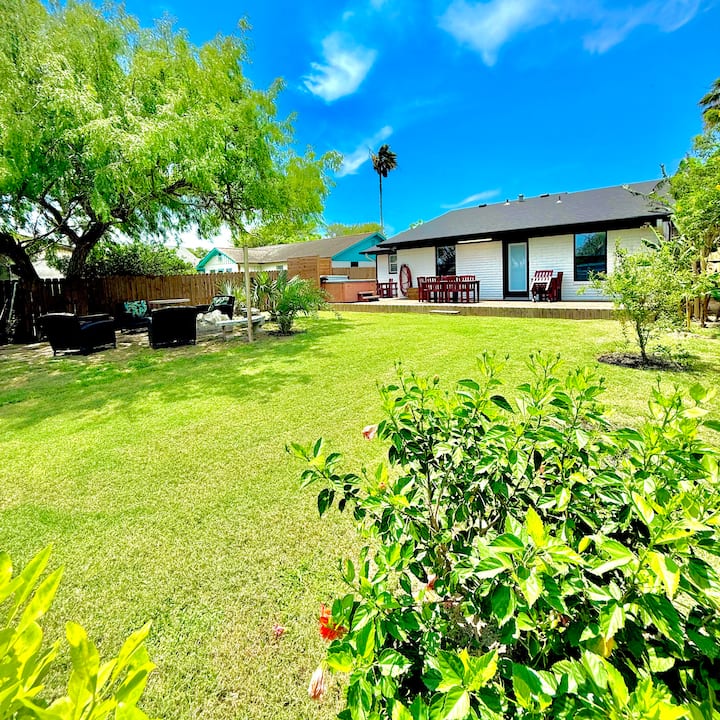 The Coral Cactus - Cozy/big Yard/family/park - Port Isabel, TX