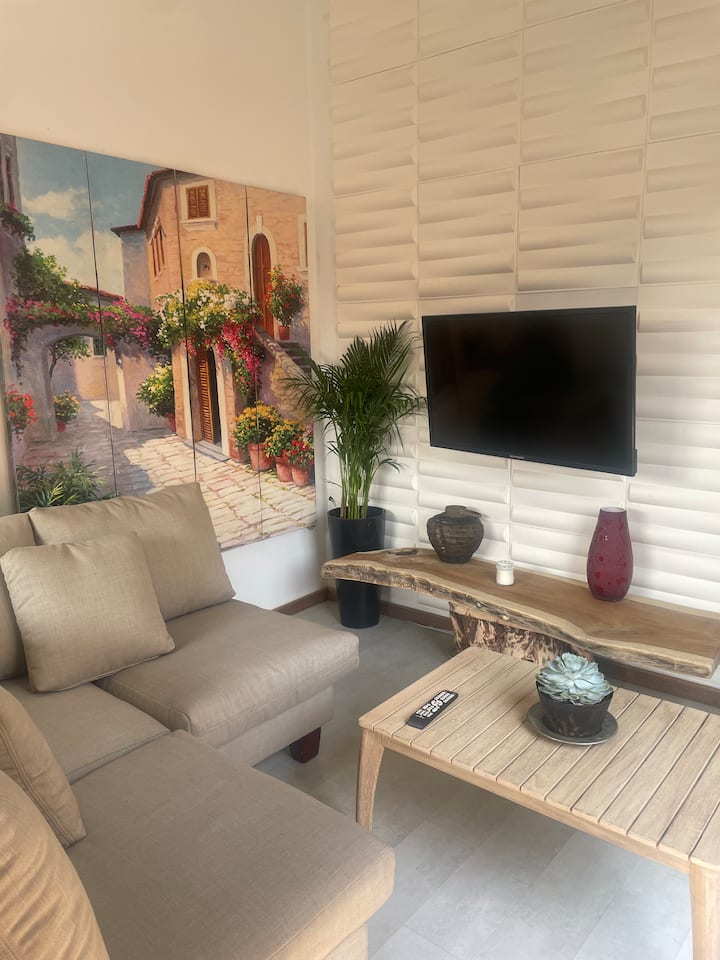 Starlett.loadshedfreeluxsuite 5* - Germiston