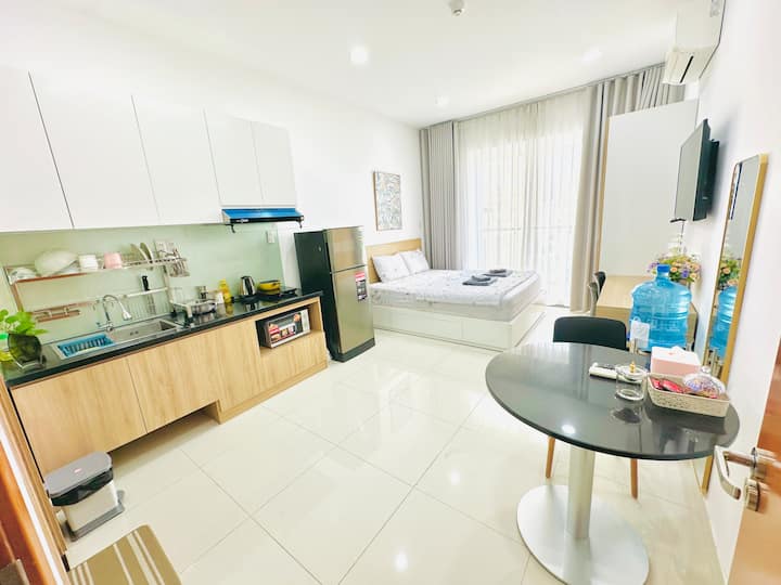 L 702 Birdsroost L Skyline 1br Balcony W City View - Vietnam