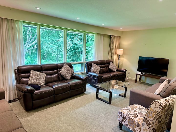 Beautiful Country Style House - Grimsby