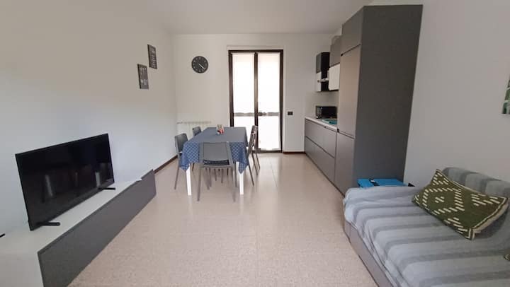 Casa Luciana 2 - Ampio Alloggio A 900m Dal Lago - Arona, Italy