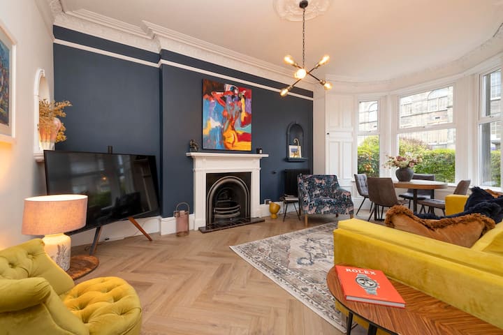 Elegant Edinburgh House - Edinburgh, UK