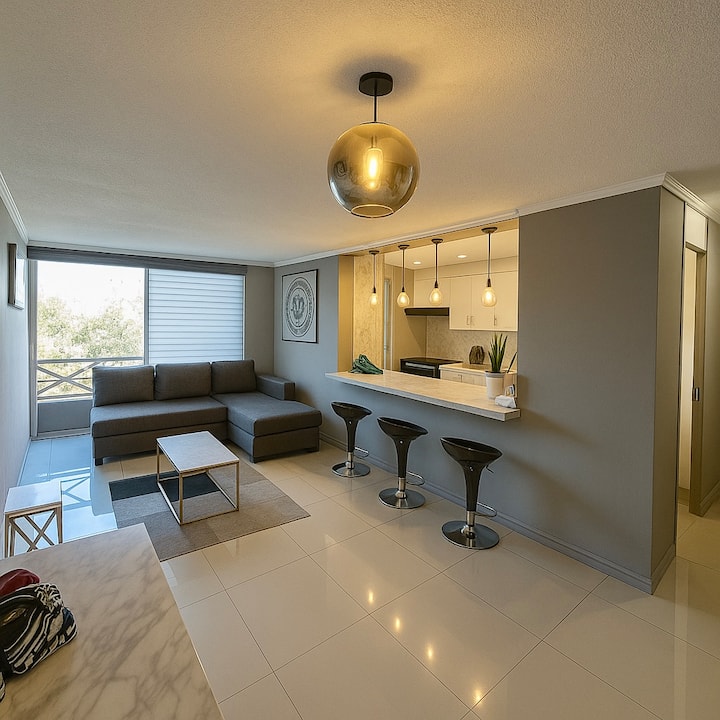 Vistas Despejadas + Parking - El Bosque, Chile