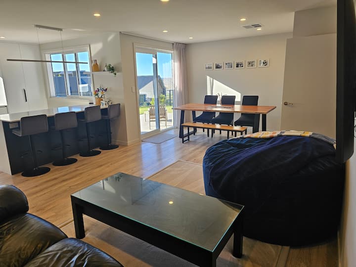 Oasis For 5+, Close To Wineries, Fun For All Ages - Napier