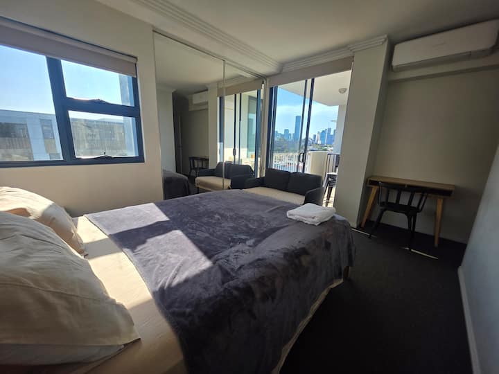 Máster Bedroom With Own Bathroom - Brisbane