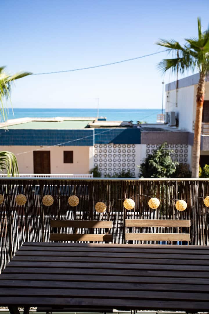 Second Line Swimming Pool Flat Facing The Sea - Daimús