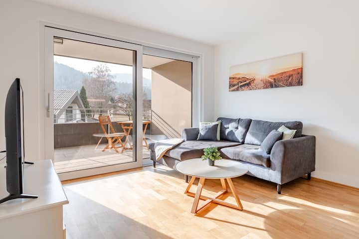 Moderne Wohnung Mit Balkon Und Tiefgarage - Feldkirch