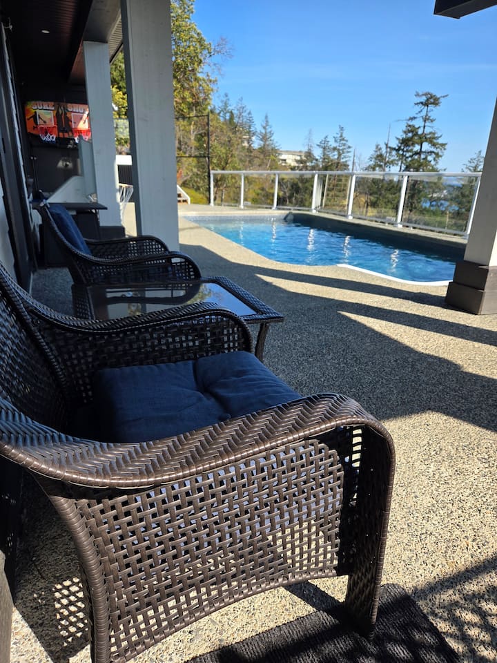 Salt Water Pool, Amazing Views, 1bdrm Suite - Nanaimo