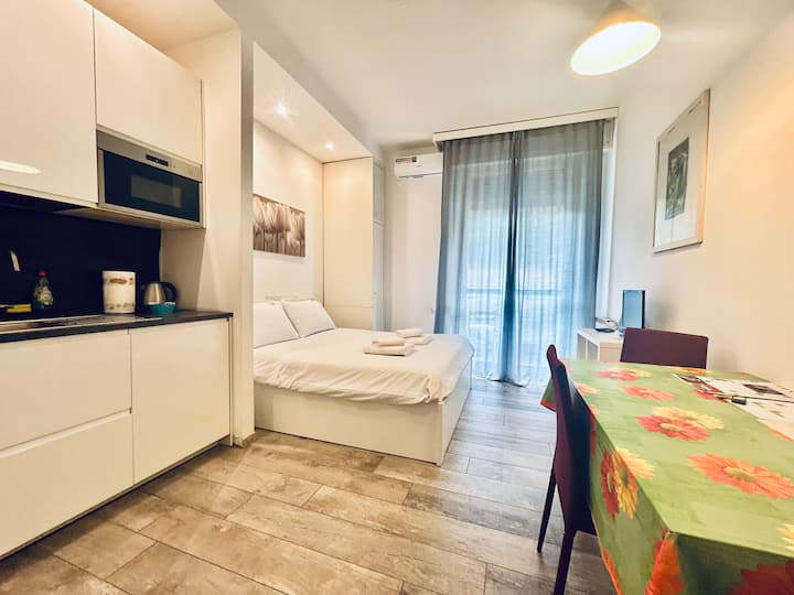 Cdm Studio By Florencehospitality - Florence