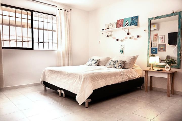 Habitación Con Baño Privado Y Playas. Muy Seguro - Cartagena