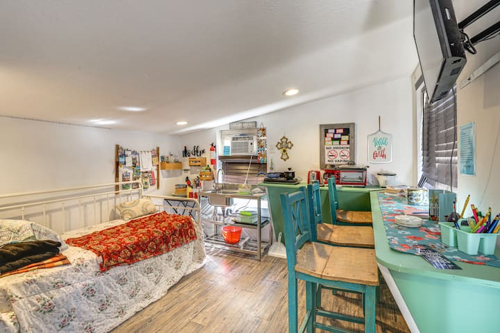 Near Lakes & Parks: Lady Lake Farm Getaway - Lake Griffin State Park, Fruitland Park