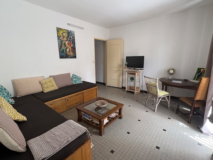 F2 Lumineux En Centre Ville - Dakar