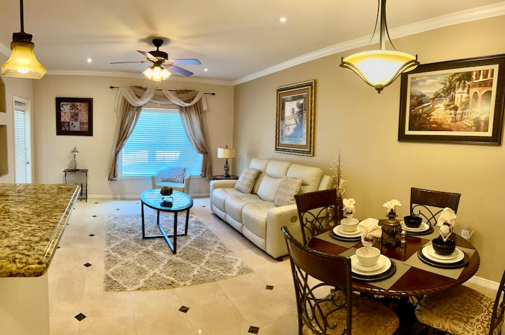 Beautiful Condo - League City, TX