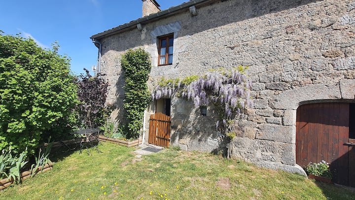 Gîte Rural Aubrac 1200m D'altitude "Les Alcôves" - Lac du Moulinet