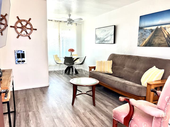 Pacific Ocean Breeze Court Ii - San Diego, CA