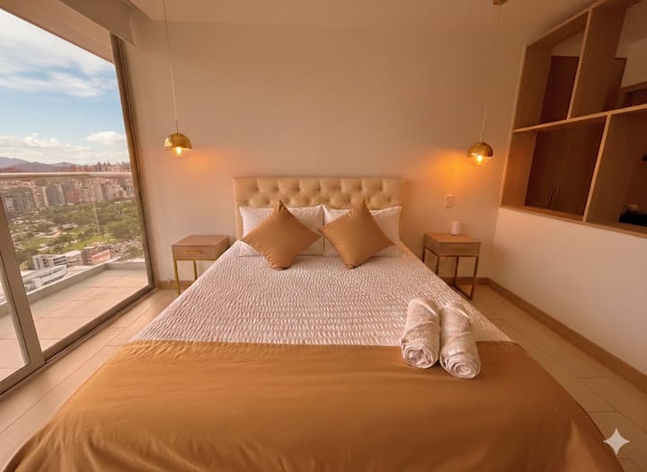 Lujo En La Carolina| Piso 23| Spa •Jacuzzi •Balcón - Quito