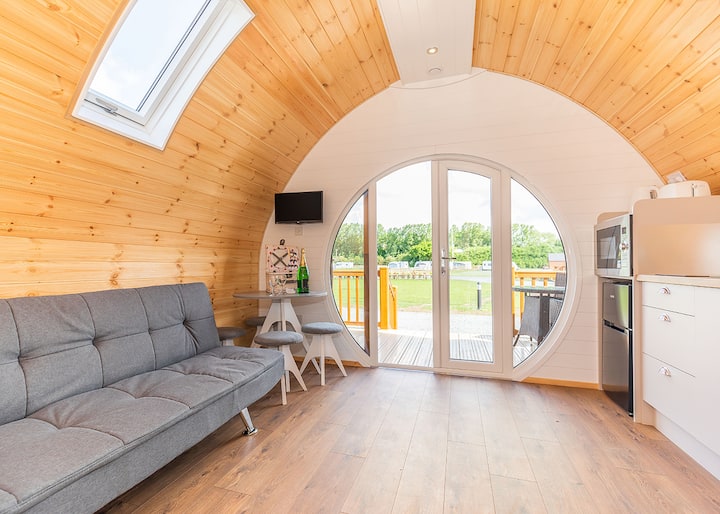 High Farm Deluxe Pod (Pet) - Beverley, UK