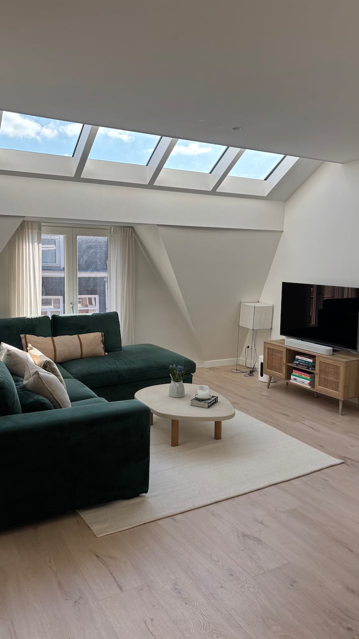 Stylish Rooftop Retreat - Amsterdam