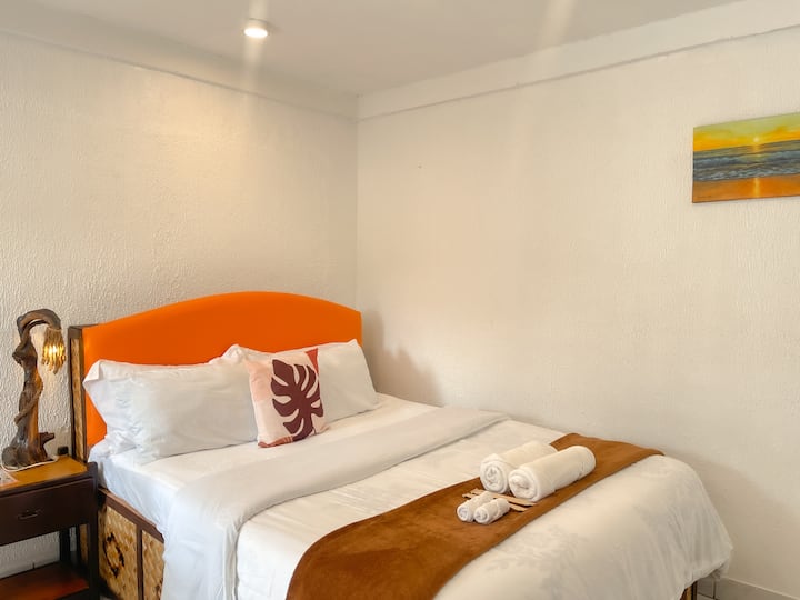 Garden-view Studio With Private Patio Near Bay - Puerto Galera