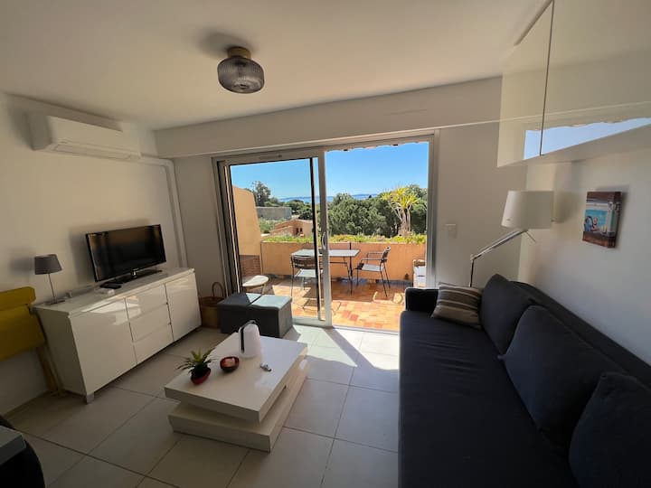 Süße Meerblick Wohnung - Bormes-les-Mimosas