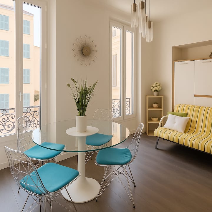 Bel Appartement Dans Le Célèbre Carré D'or à Nice - Nizza