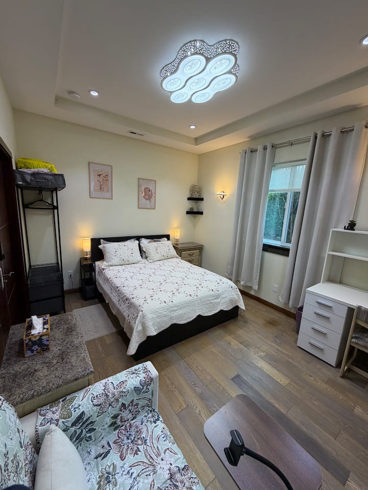 Luxury Private Bedroom/private Bath "Unit A" - Bellevue, WA