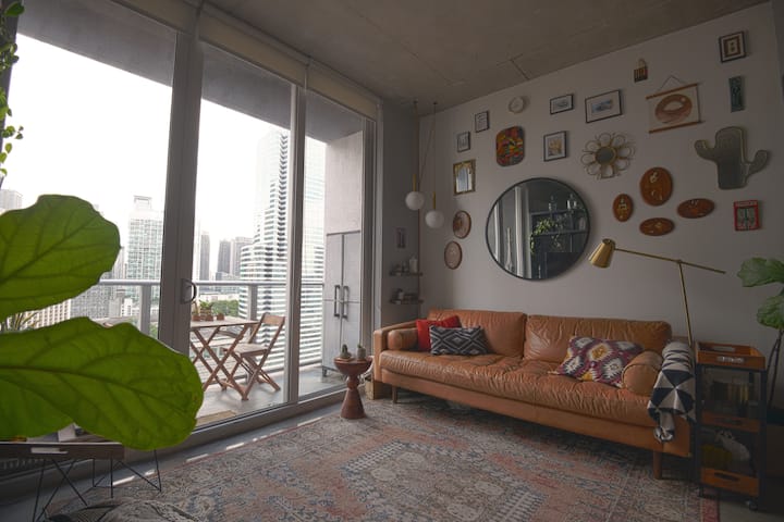 Modern Boho Loft - Rooftop Pool - Prime Location - Miami, FL