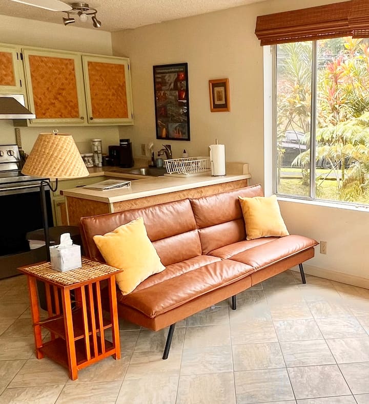 Beautiful Island Getaway: Pool, Lanai, Garden View - Hilo, HI