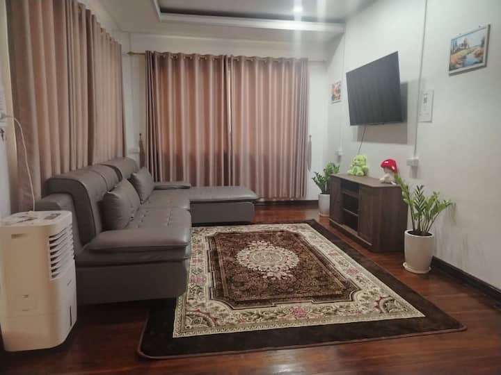 Cozy House In Vientiane - Vientiane
