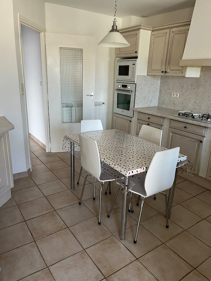 Maison /Appartement De Village - ibis Montélimar Nord