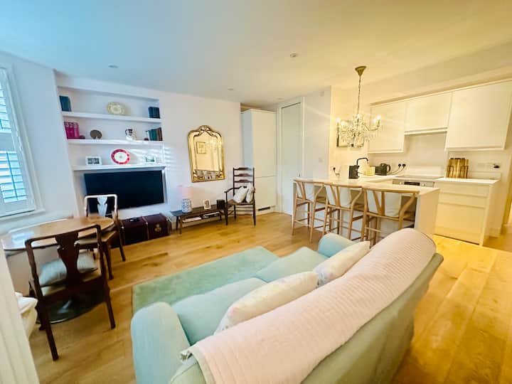 Charming, Immaculate 2 Bed Chelsea Garden Flat - Chelsea, Londra
