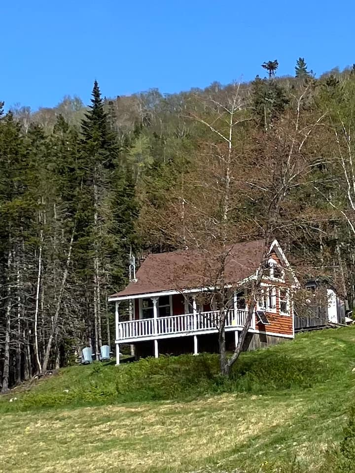 Cabot Trail - Hillside Cabins - Cabin On The Hill - Cape Breton Island