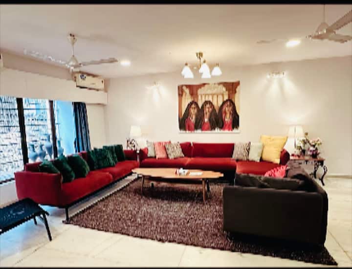 3 Bhk Grand Luxury Suite Near Carter Road - Mumbai