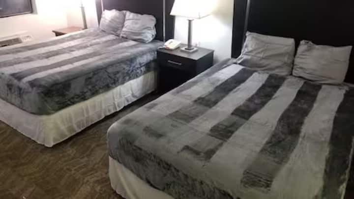 106 Osu 2 Queen Beds Hotel Room - Carl Blackwell Lake, OK