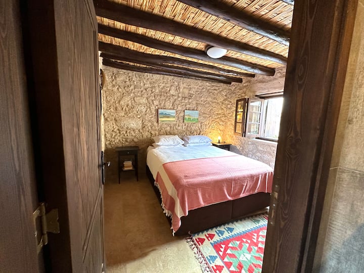 Kyrenia, Ottoman House & Garden, Walk To Centre - Kyrenia